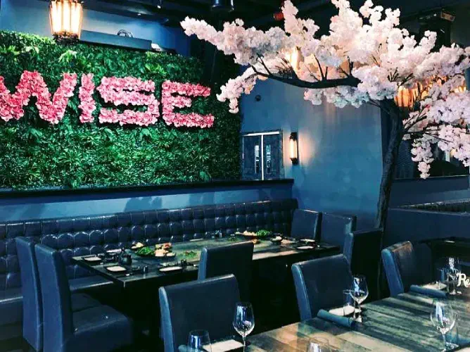 Wise Bar Grill & Lounge | Best Fusion Restaurant In Brooklyn